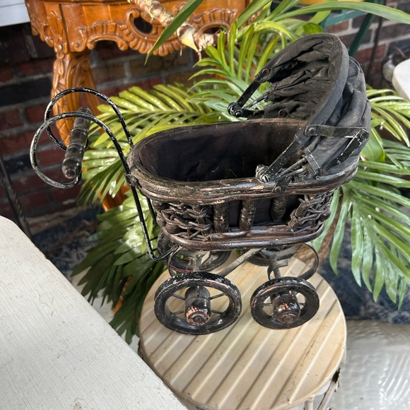 Antique | Accents | Antique Victorian Wicker Metal Baby Carriage Decor ...